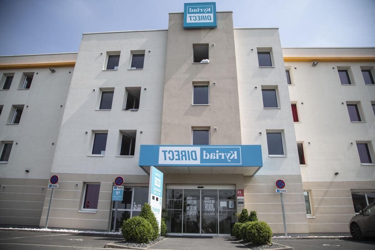 Où trouver des informations sur l'hôtel Kyriad Direct Arras