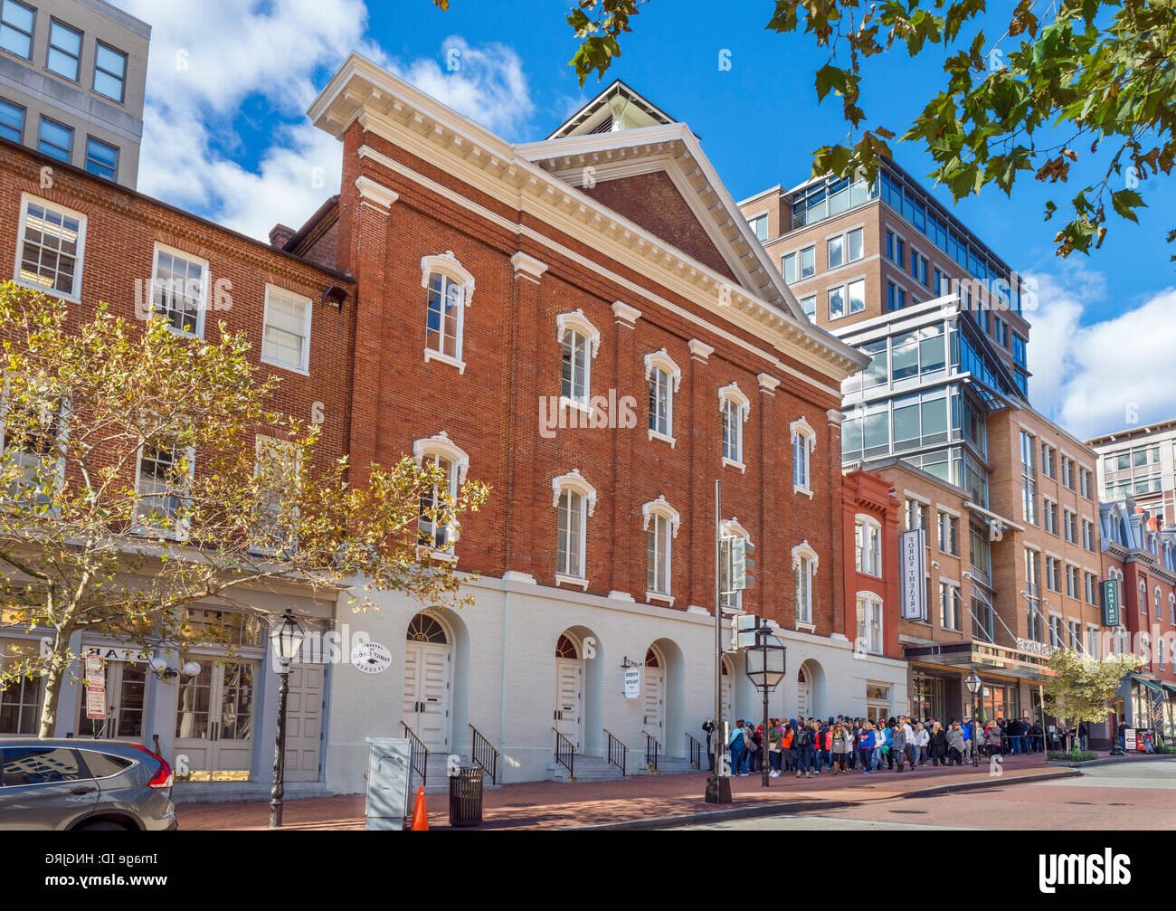 Quel est l'importance historique du site "Au Gué de Louis XI"